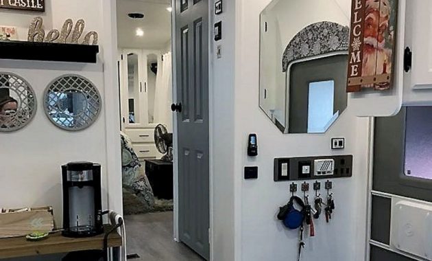 48 Super Creative Diy Rv Renovation Hacks Makeover - BESTHOMISH