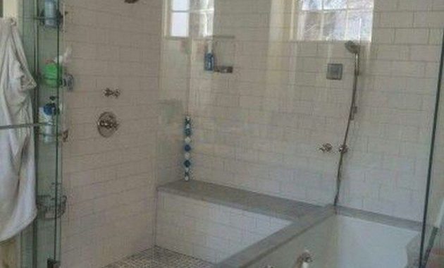 44 Captivating Small Master Bathroom Ideas - BESTHOMISH