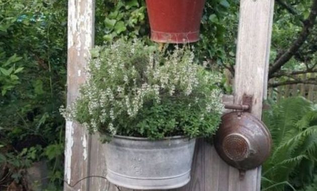 46 Rustic Front Yard Landscaping Ideas - BESTHOMISH