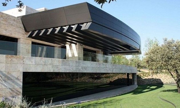 36 Awesome Houses With Unique Astonishing Design - BESTHOMISH