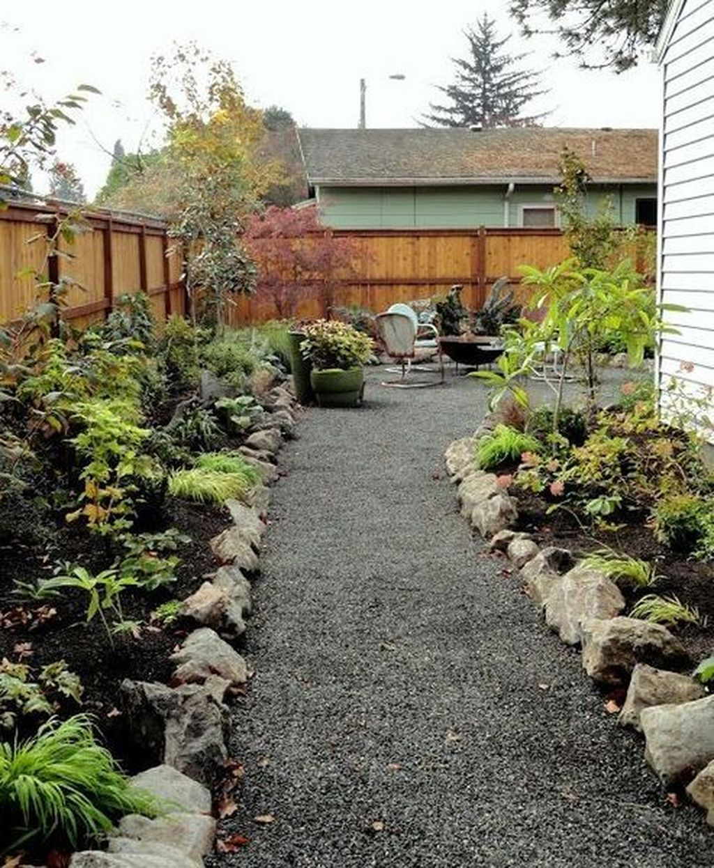 Fascinating Side Yard And Backyard Gravel Garden Design Ideas That ...