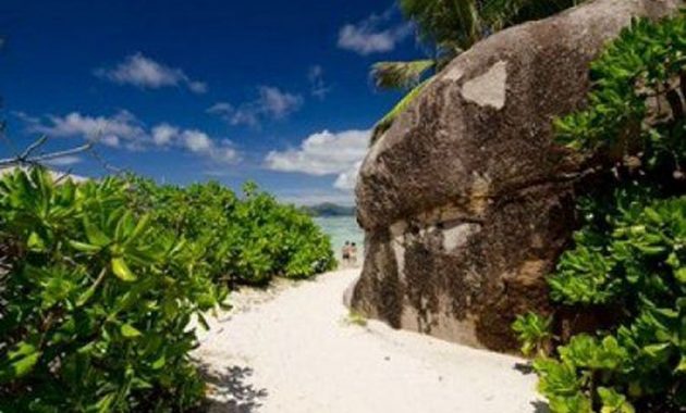 40 Of The Most Attractive White Sand Beaches You Must See - BESTHOMISH