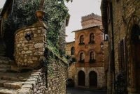 50 Picturesque Village Photos From Around The World - BESTHOMISH