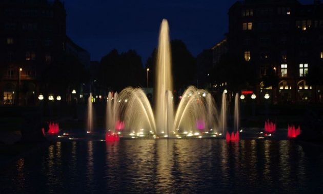 36 Top Most Awesome Fountains Around The World - BESTHOMISH
