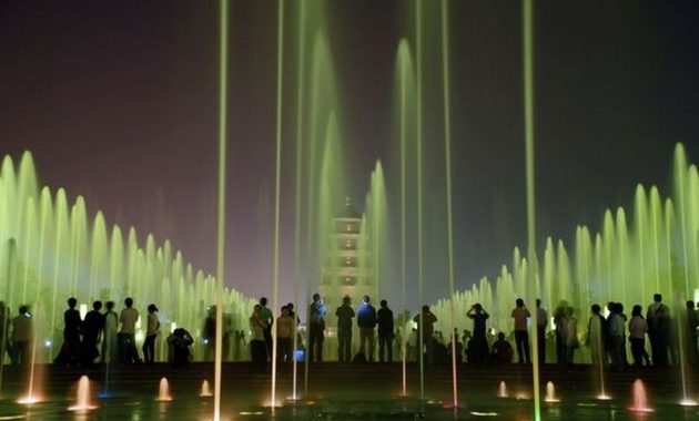 36 Top Most Awesome Fountains Around The World - BESTHOMISH