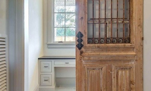 49 Simple And Creative Ideas Of How To Reuse Old Doors - BESTHOMISH
