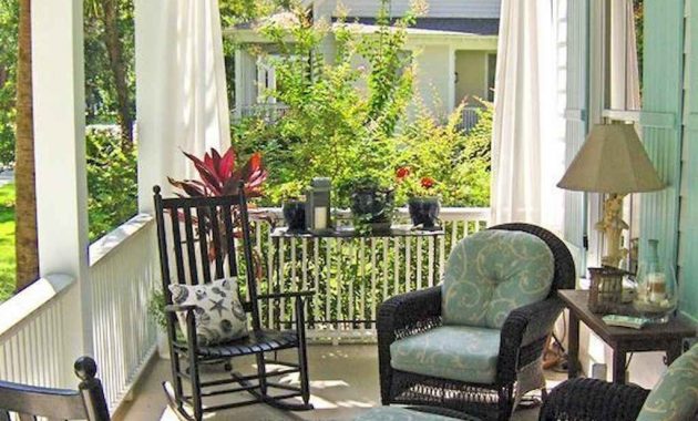 41 Cozy Porch Decoration Ideas - BESTHOMISH