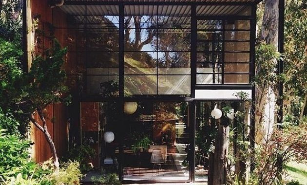 40 Luxury Glasses House Ideas - BESTHOMISH