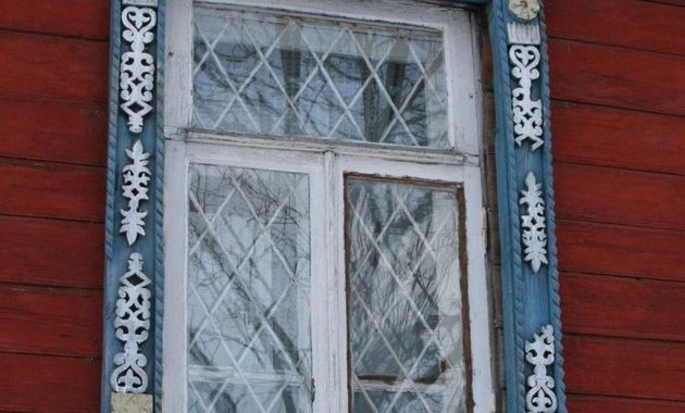 43 Elegant Carved Wood Window Ideas - BESTHOMISH