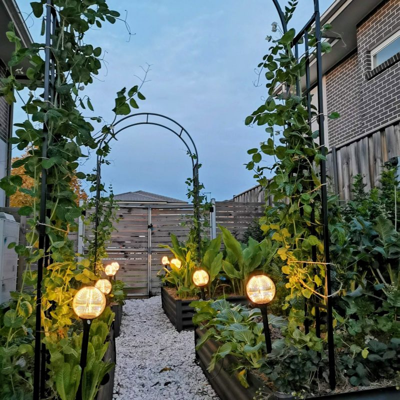 37 Cute Solar Garden Decoration Ideas – BESTHOMISH